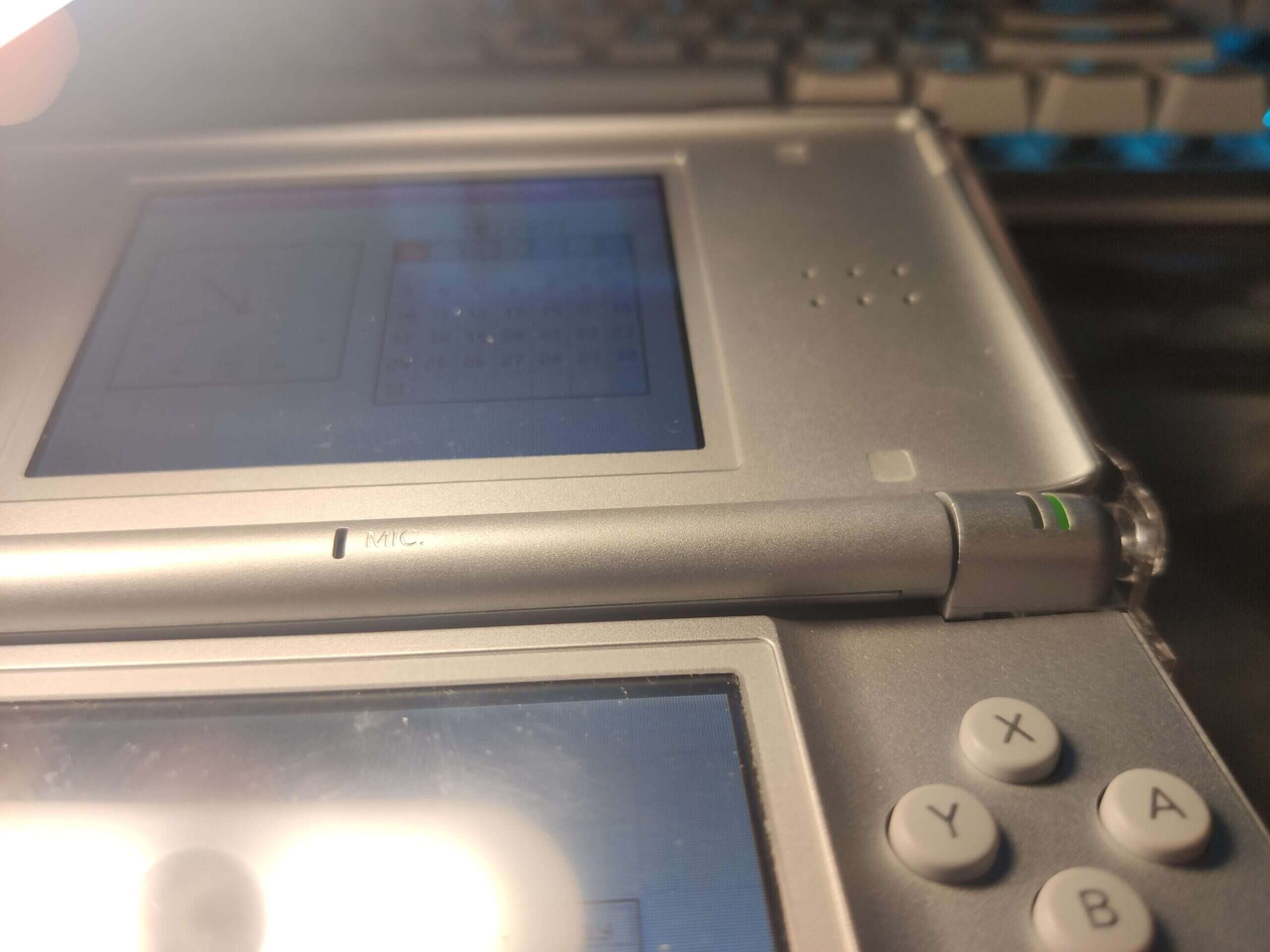 NDSL – 还算便宜的游戏掌机 – 一只橙梓一个窝